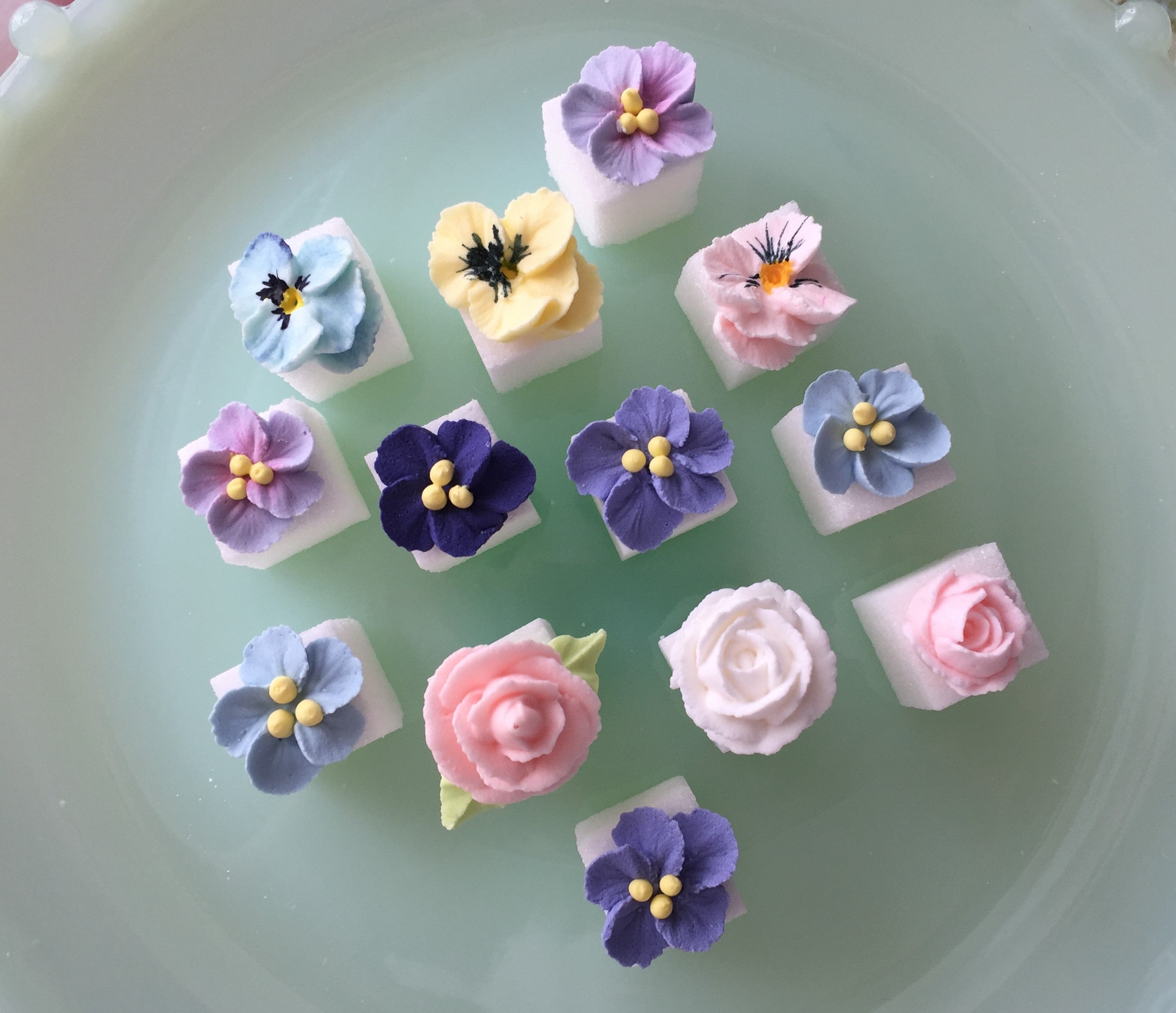 Royal Icing "Petites Fleurs" on Sugar Cubes "Summer Gardens Collection ...